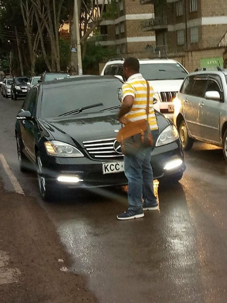 Brave Kenyan blocks MP's overlapping car - Business Today Kenya