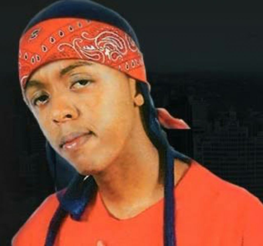 Artists Visit E-Sir's Grave for Memorial - Business Today Kenya